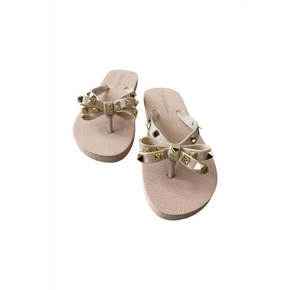 CCOCCI | Shoes | New Ccocci Rockstud Flip Flop Sandal In Nude | Poshmark